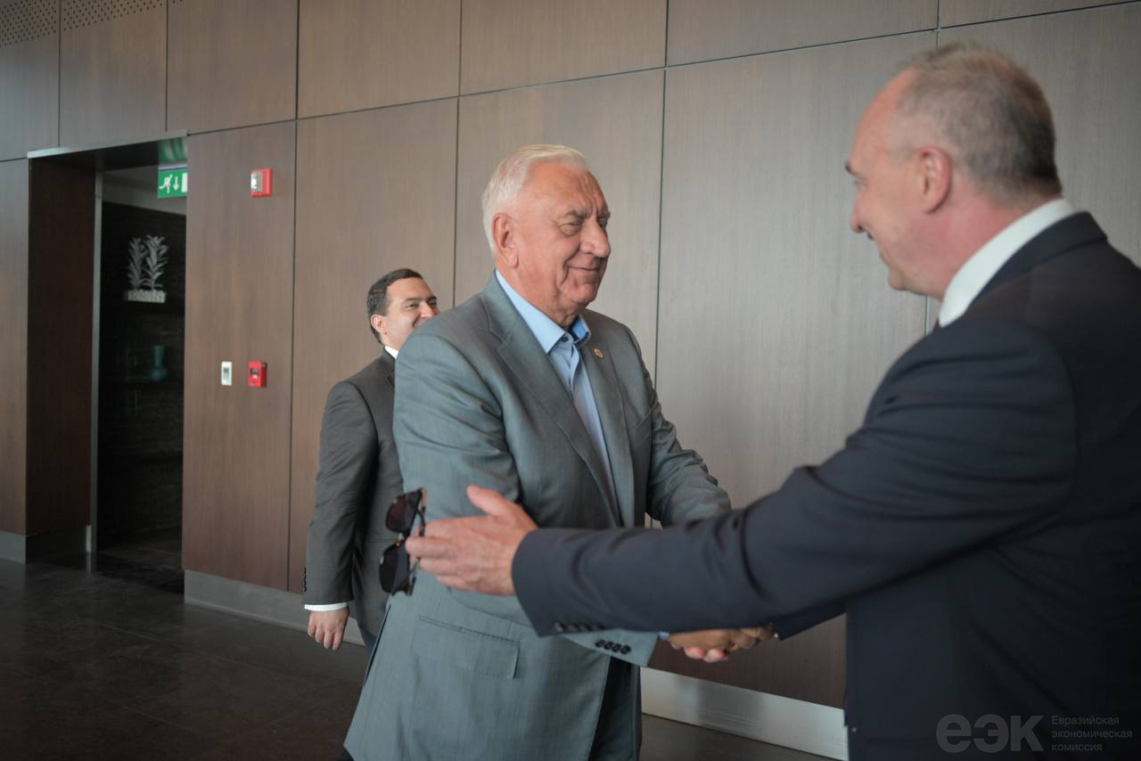 EEC Board Chairman Mikhail Myasnikovich arrived in Armenia